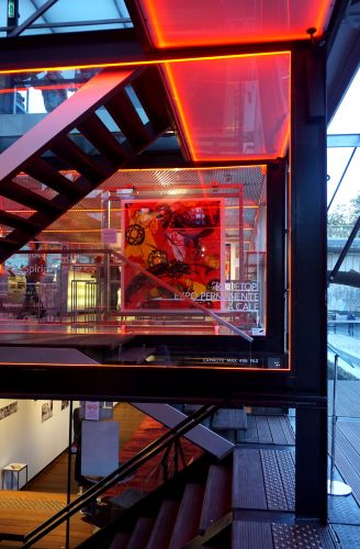Fluctuart, centre d’art urbain flottant • Paris sur un fil