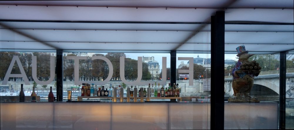 Fluctuart, centre d’art urbain flottant • Paris sur un fil